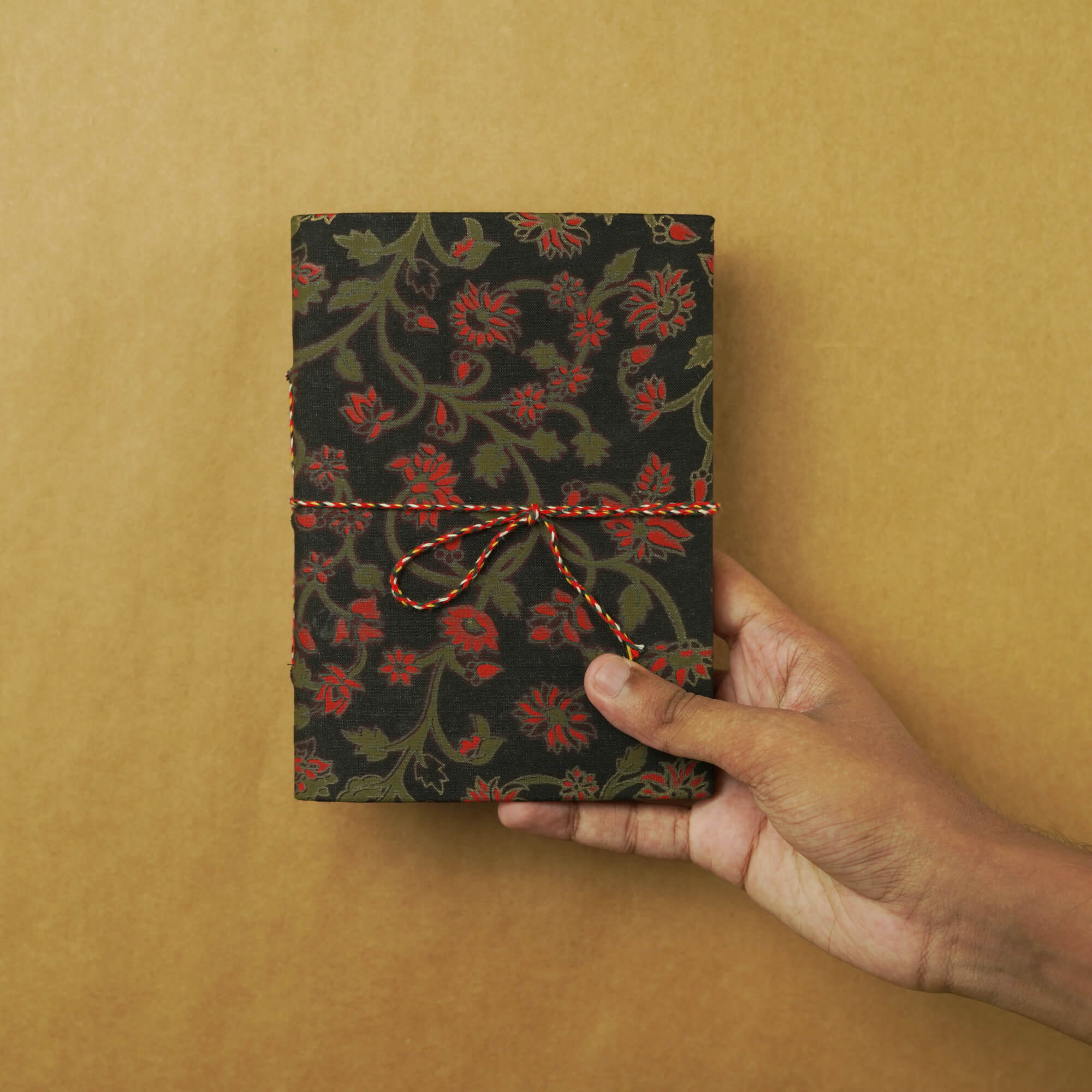 Shadow Vine – Eternal Threads - Regular (5x7) – Happynus Store